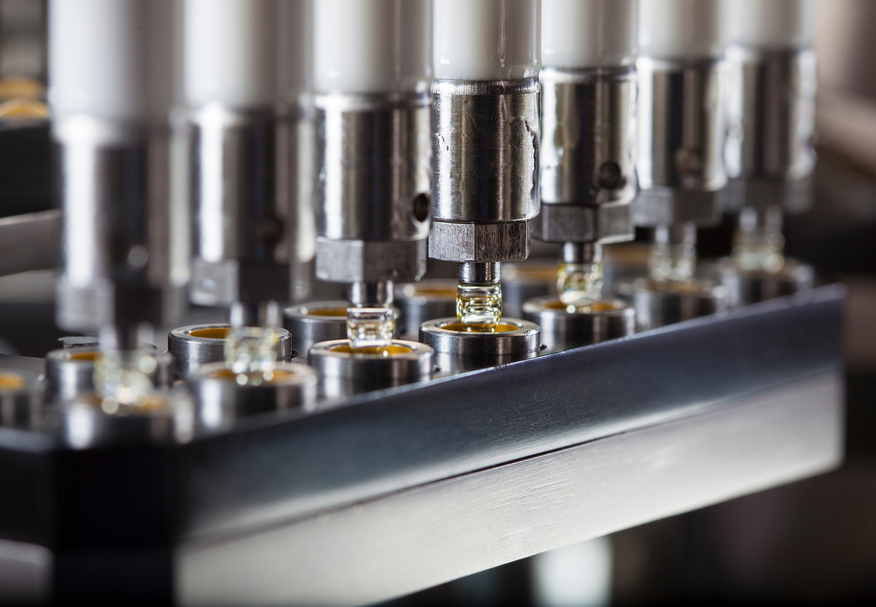 Pharma Manufacturing Transitions to Biotech and Personalized Therapies ...